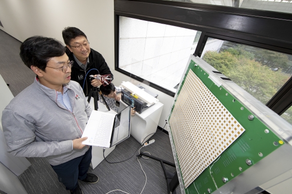 KT-LG전자-코닝, 6G RIS 기술 검증 성공 - 전자부품 전문 미디어 디일렉