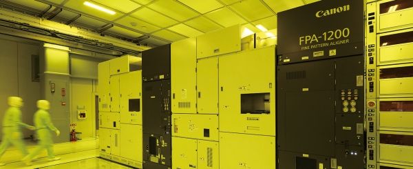 [차세대 리소&패터닝 경쟁①] 캐논 NIL, ASML의 'EUV 아성' 깰 수 있을까? - 전자부품 전문 미디어 디일렉