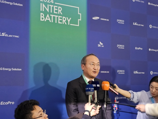 [인터배터리2024] 이석희 SK온 사장 "LFP 배터리 2026년 양산" - 전자부품 전문 미디어 디일렉